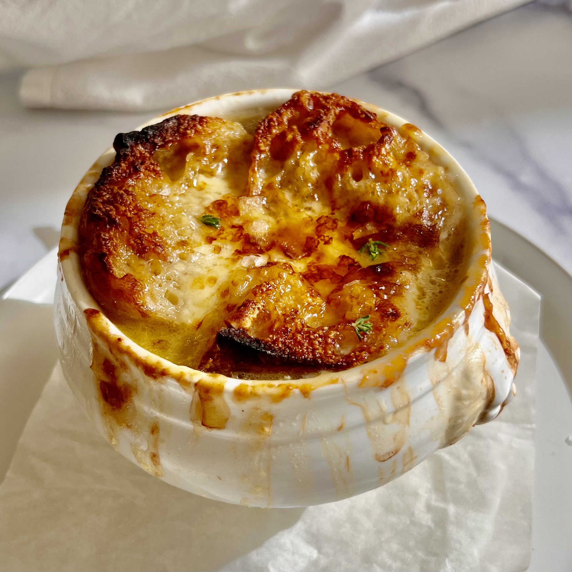 Classic French Onion Soup Gratinée - THE SALAD WHISPERER